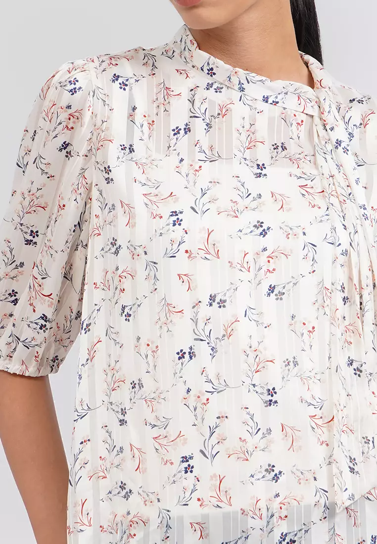 Jual Executive Floral Puff Sleeve Tie Up Blouse Original 2025 | ZALORA Indonesia