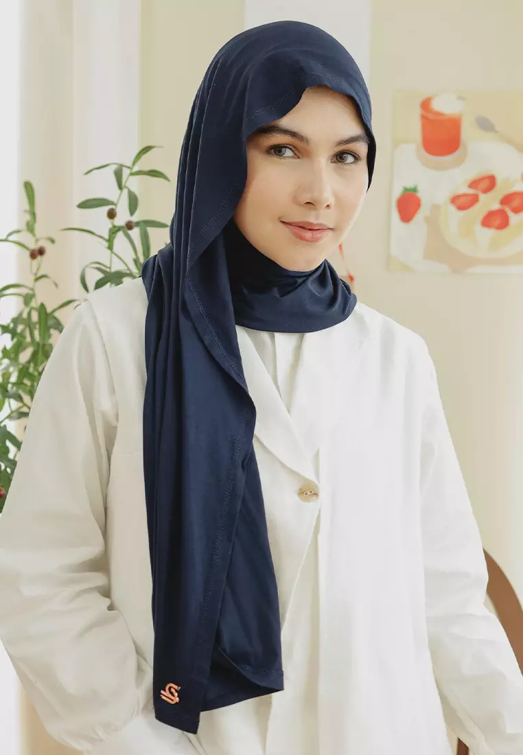 Jual Lozy Hijab Tana Signature Shawl Navy (Pashmina Rayon Exclusive New Label) Original 2025 ...