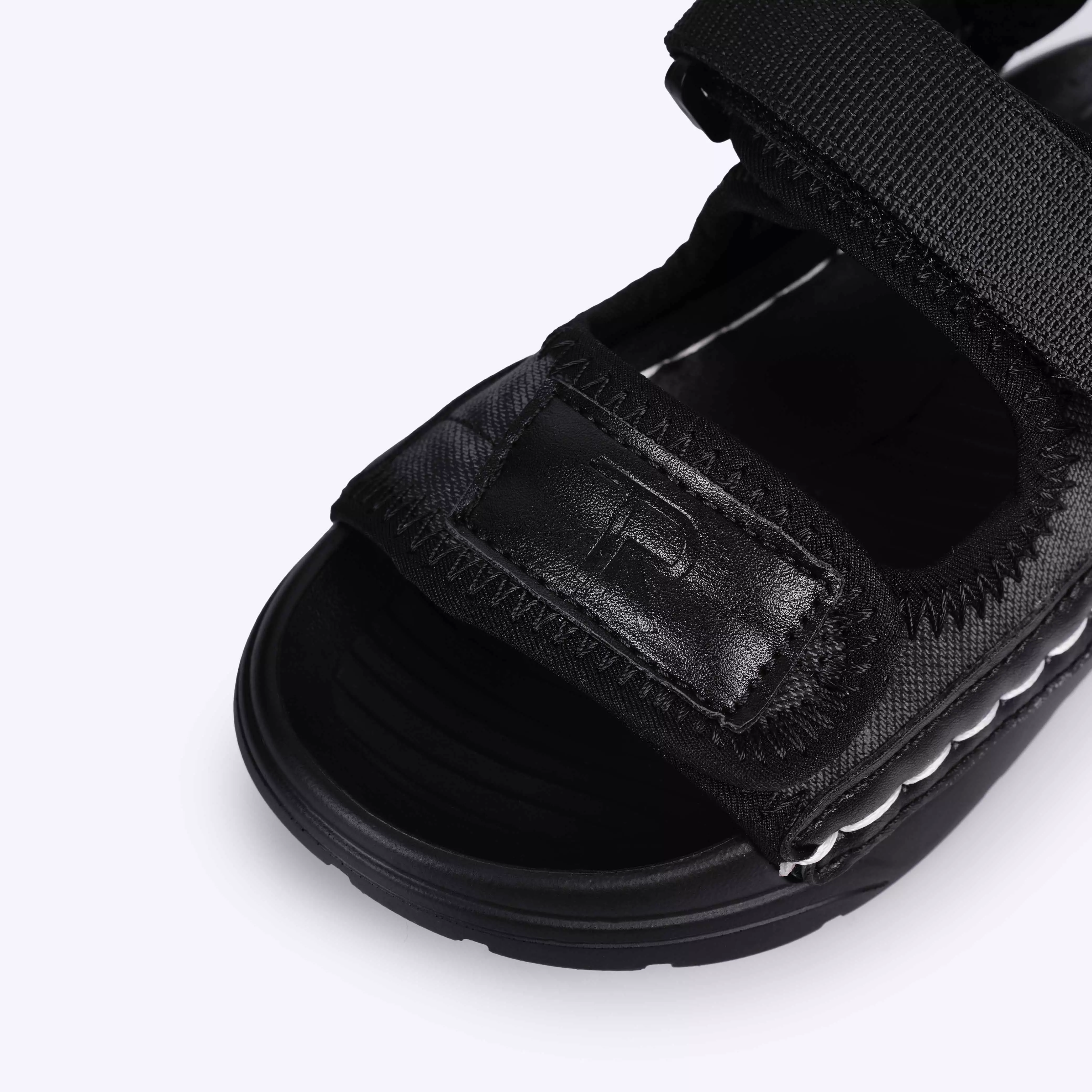 Jual Tracce TRACCE ZANDER BLACK Original 2024 | ZALORA Indonesia