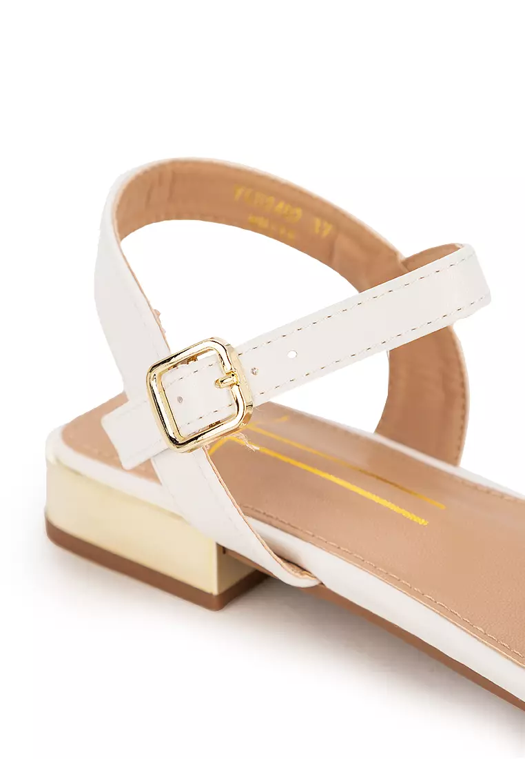 Buy UNLISTED Ruby Flat Sandals 2024 Online | ZALORA Philippines