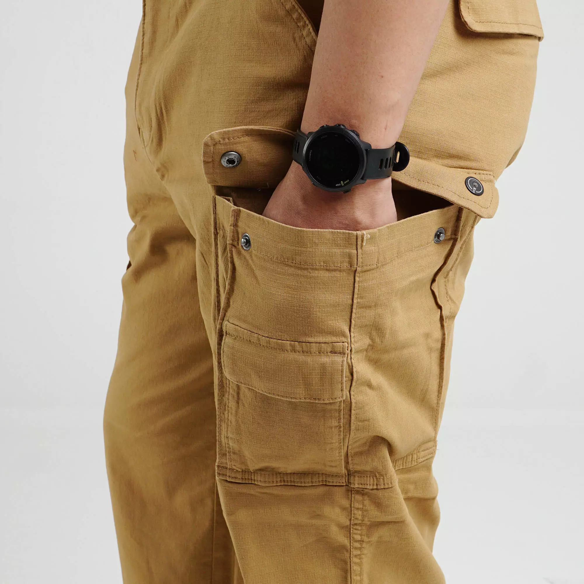 Jual MGEE Mgee Cargo Long Pants Original 2025 | ZALORA Indonesia