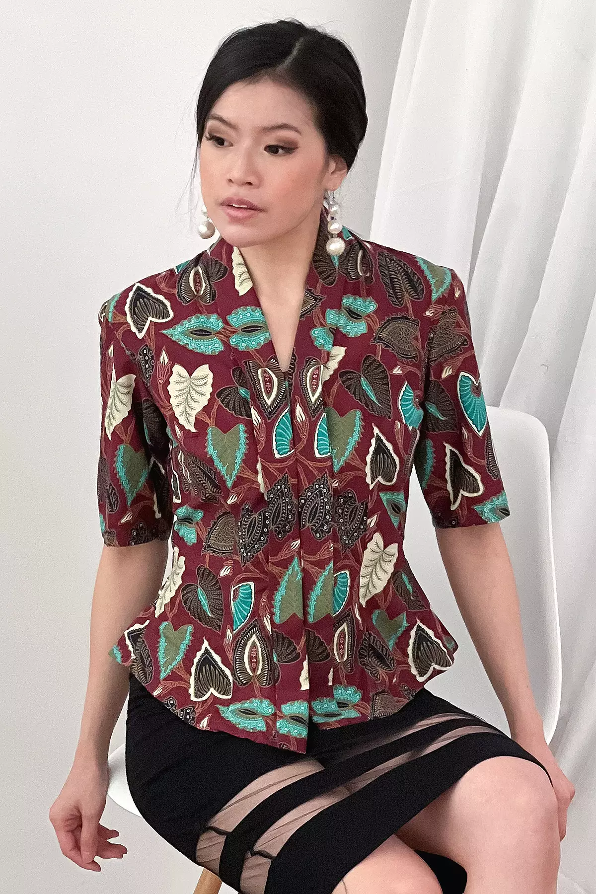 Jual DhieVine Batik Kuncup Daun Maroon Kebaya Original 2024 | ZALORA ...