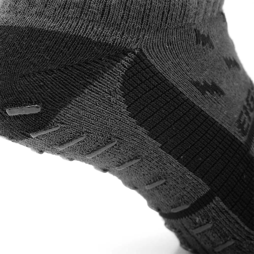 Jual Eiger Eiger X-Atacama Rayo Socks Original 2026 | ZALORA Indonesia