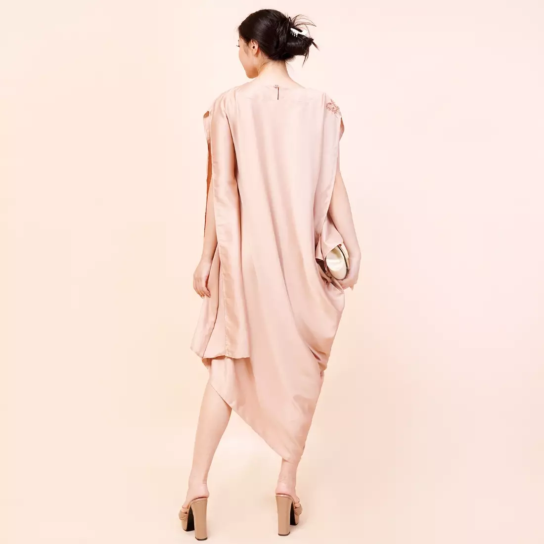 Jual MKY Clothing Azalia Caftan in Brown Original 2025 | ZALORA Indonesia