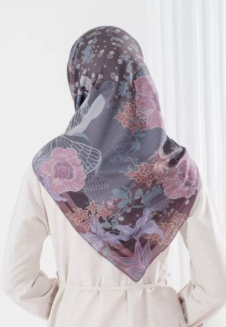 Jual ZOYA Zoya ALMONA Scarf Black - Kerudung Hijab Segiempat Motif With ...
