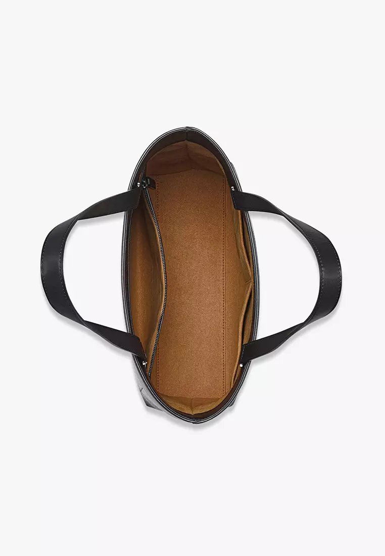 Buy MCM Diamond Tote in Visetos Leather Mix 2026 Online | ZALORA