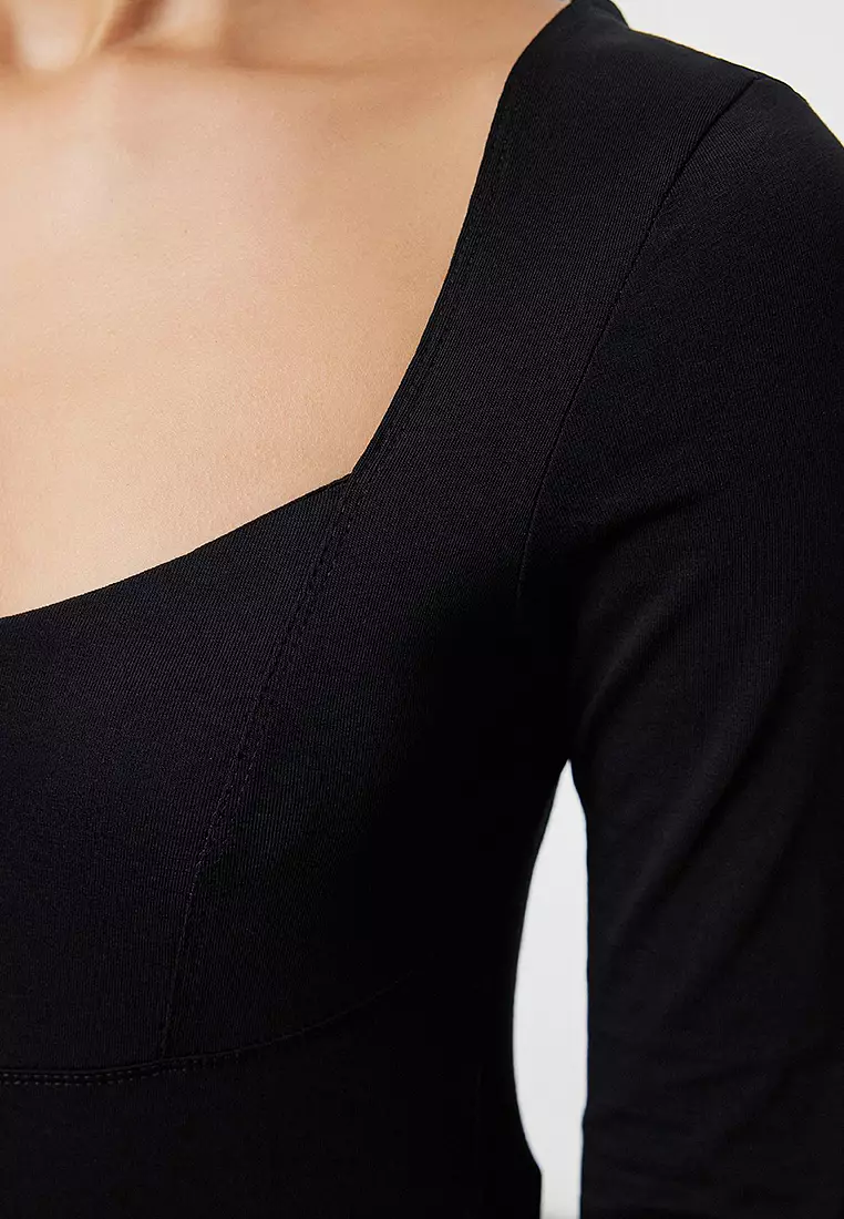 Jual Trendyol Fitted Panel Top Original 2025 | ZALORA Indonesia