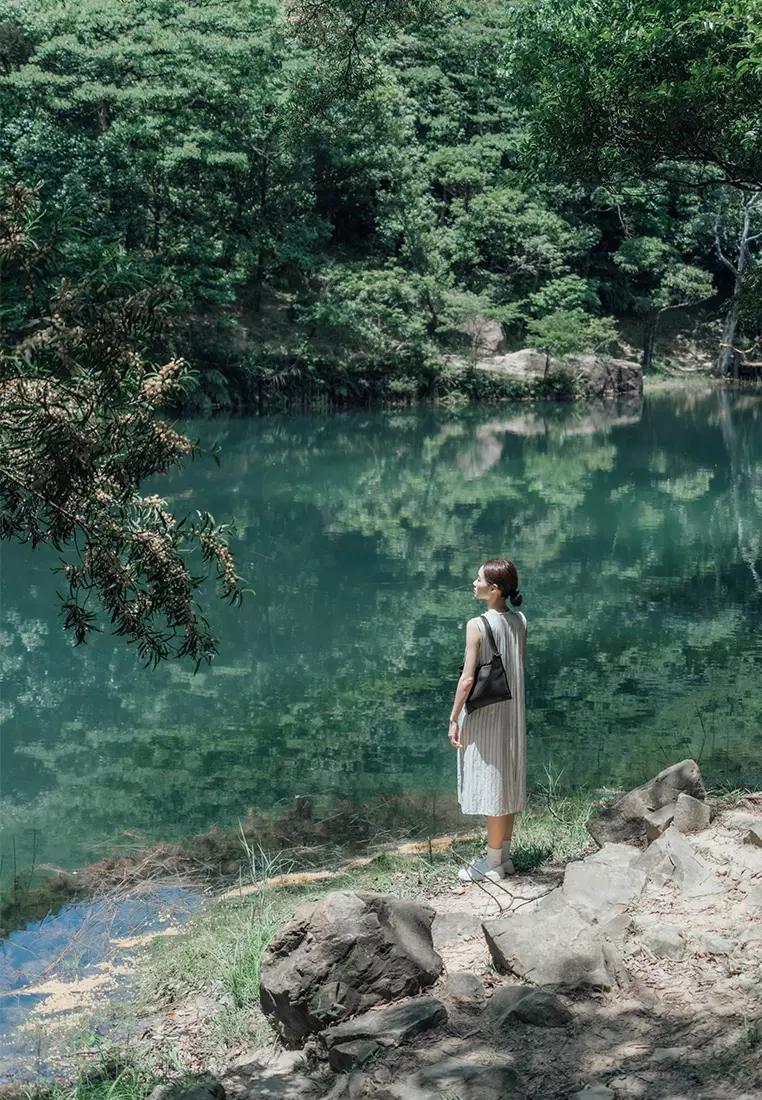 Samuel Ashley Jemma Leather Shoulder Bag - Black 2025 | Buy Samuel ...