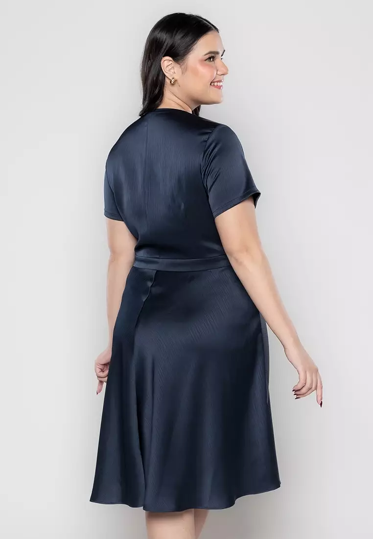Buy Paperdolls Milly Plus Size Emmanuelle Front Wrap Dress in Satin Fabric 2025 Online | ZALORA ...
