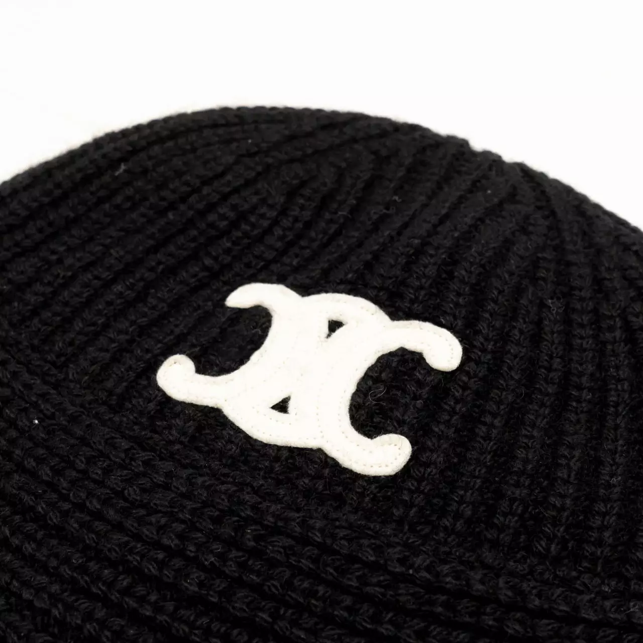 Jual Celine Triomphe Cloche Beanie In Cashmere Black Original 2026 ...