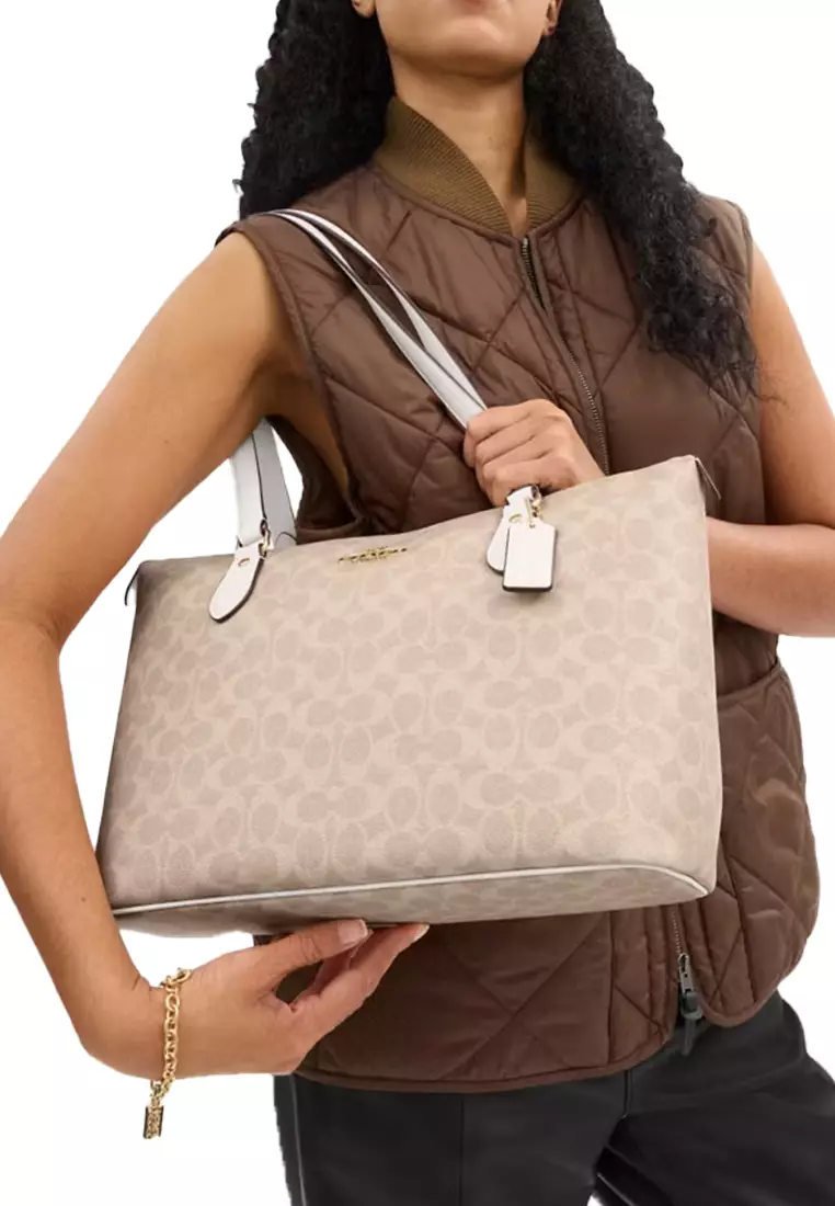 Jual Coach Gallery Tote Bag In Signature Canvas Sand Chalk CW381 ...