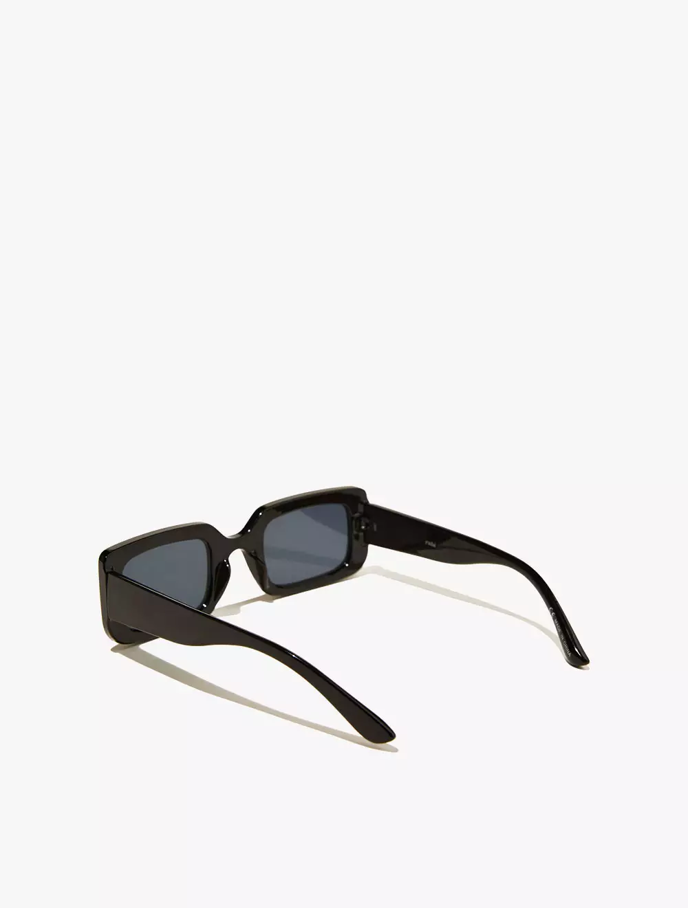 Jual Rubi Rubi - Aksesoris Wanita - Heidi Rectangle Sunglasses - Black Original 2024 | ZALORA ...