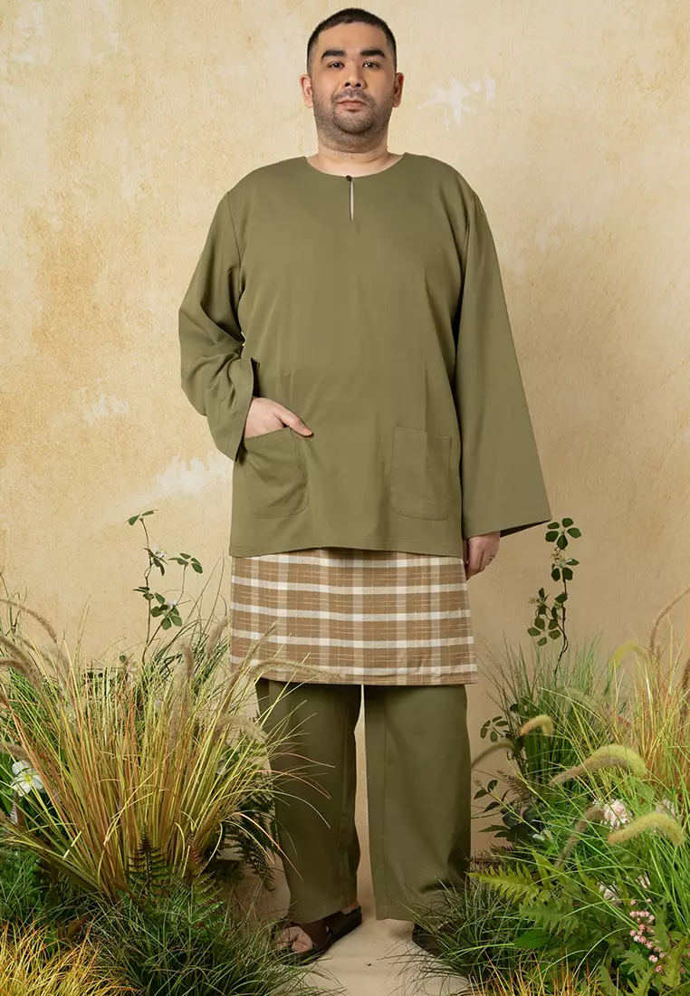 Buy ZALIA BASICS Plus Size Teluk Belanga with Sampin Set Online ...