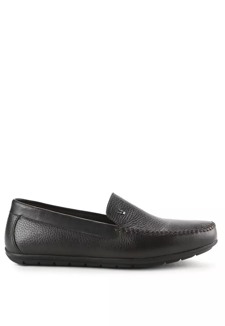 Sepatu Slip On Pria Terbaru Up to 70% - ZALORA