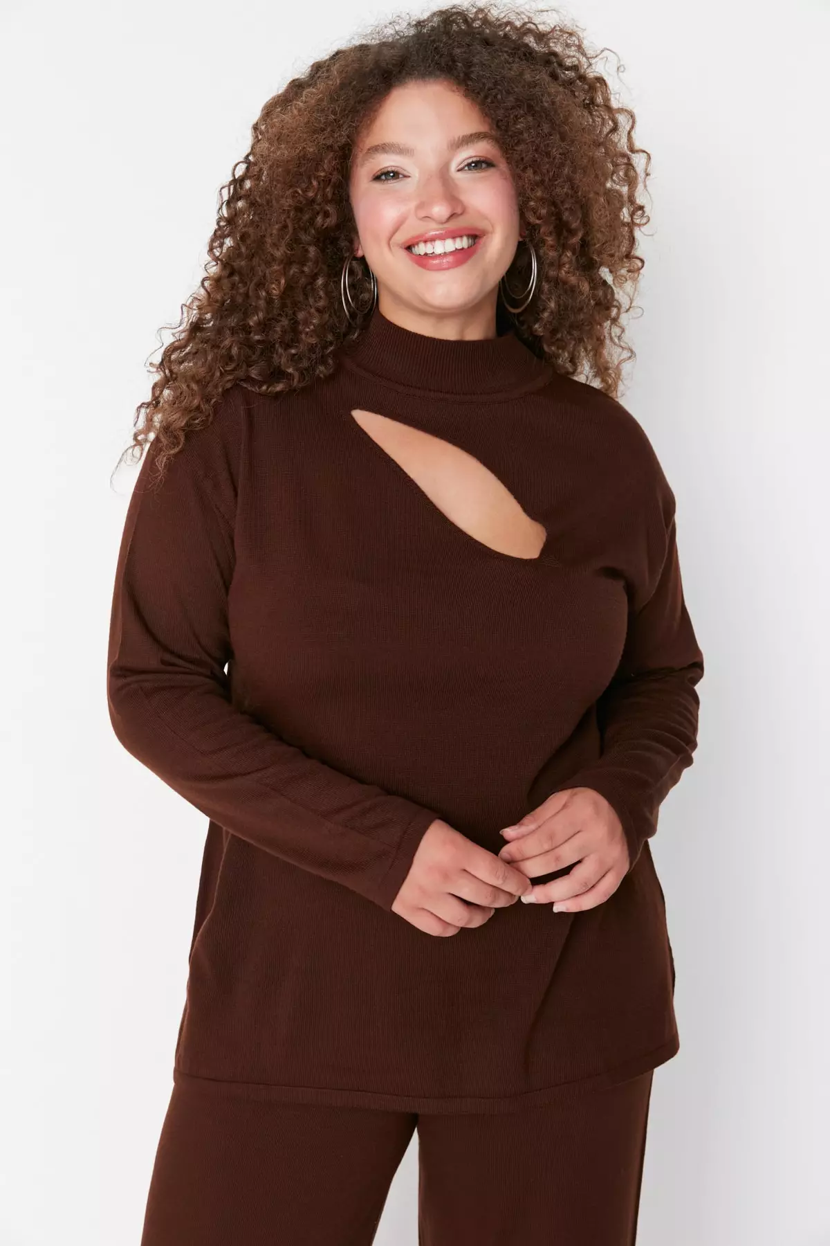 Buy Trendyol Plus Size Cut Out Top & Elastic Pants Set 2025 Online | ZALORA