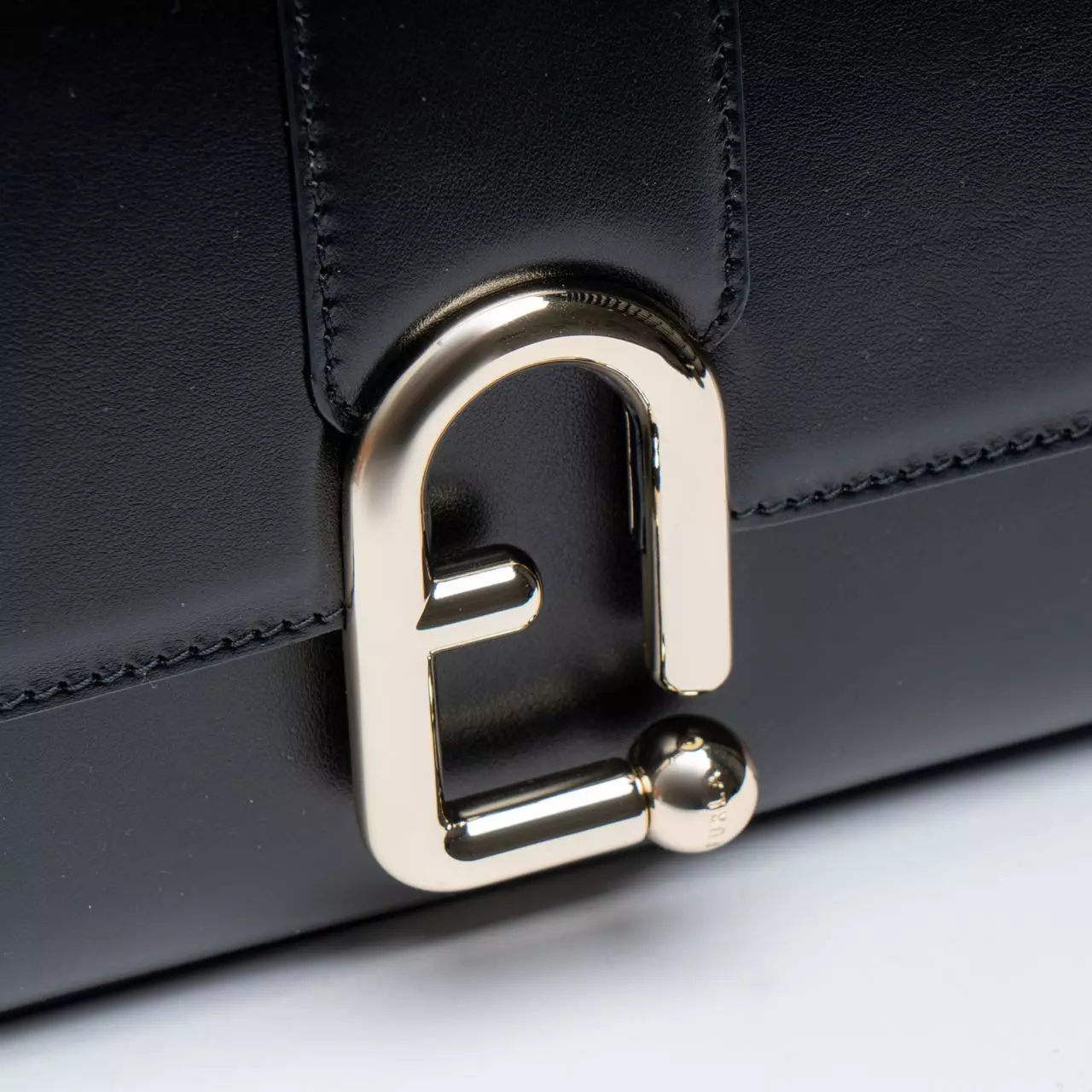 Jual Furla [6.6UNCANG HARGA] Urban Small Crossbody Bag Black Original ...