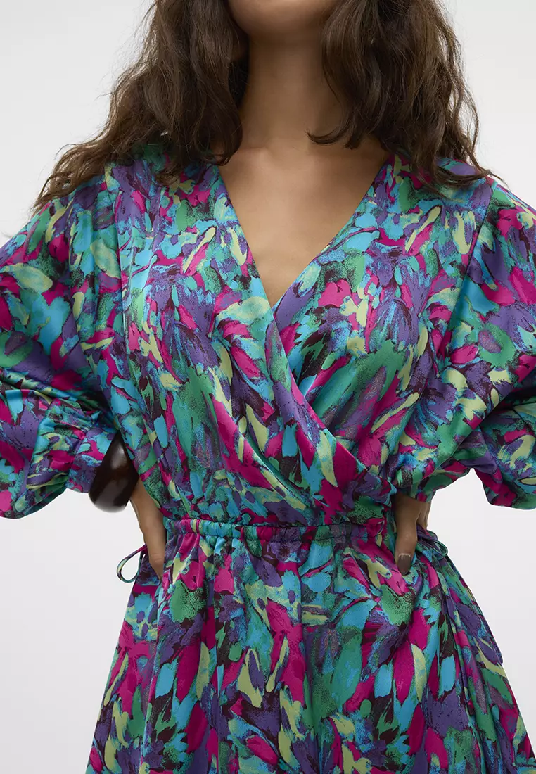 Buy Vero Moda Nelly V-Neck Short Dress 2025 Online | ZALORA Philippines