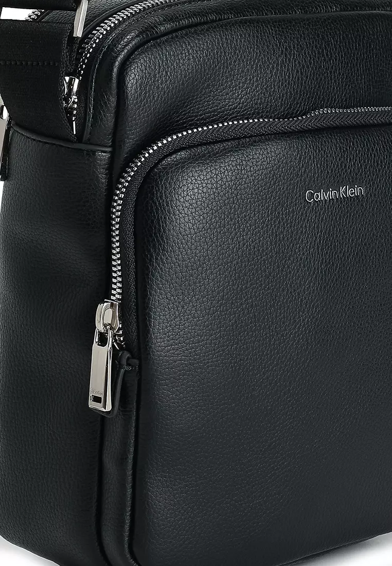 Jual Calvin Klein Raised Pocket Reporter Bag Original 2026 | ZALORA ...