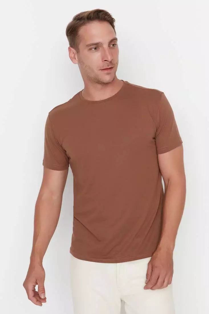 Buy Trendyol Basic Regular Fit T-Shirt 2024 Online | ZALORA