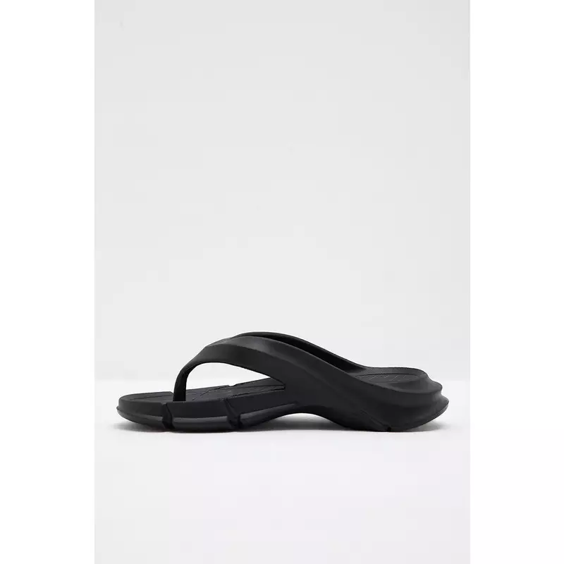 Jual Berrybenka Label MEN DIGGER SANDAL BLACK Original 2026 | ZALORA ...