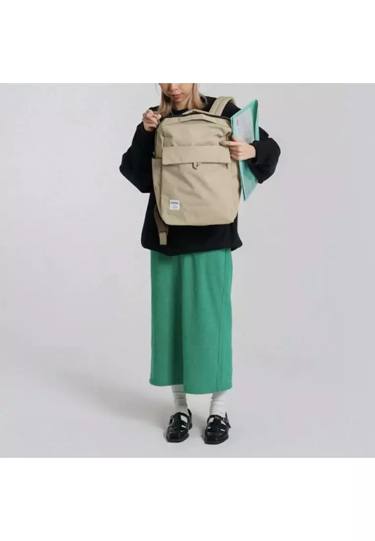 Jual Hellolulu Hellolulu Carter Backpack Recycled (Fog Khaki) Original 2024 | ZALORA Indonesia