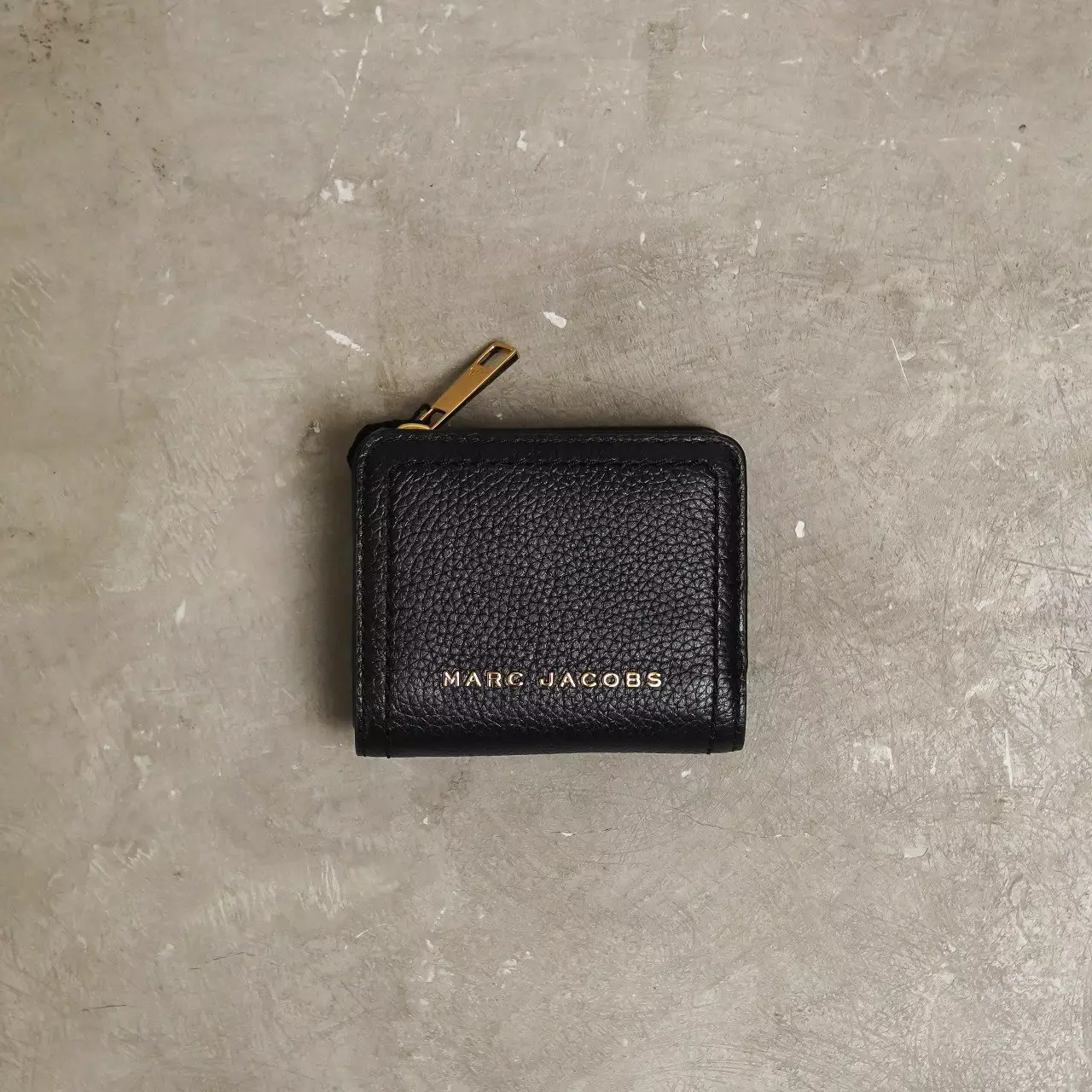 Jual Marc Jacobs Dompet MARC JACOBS LEATHER PLAIN BLACK BIFOLD WALLET ...
