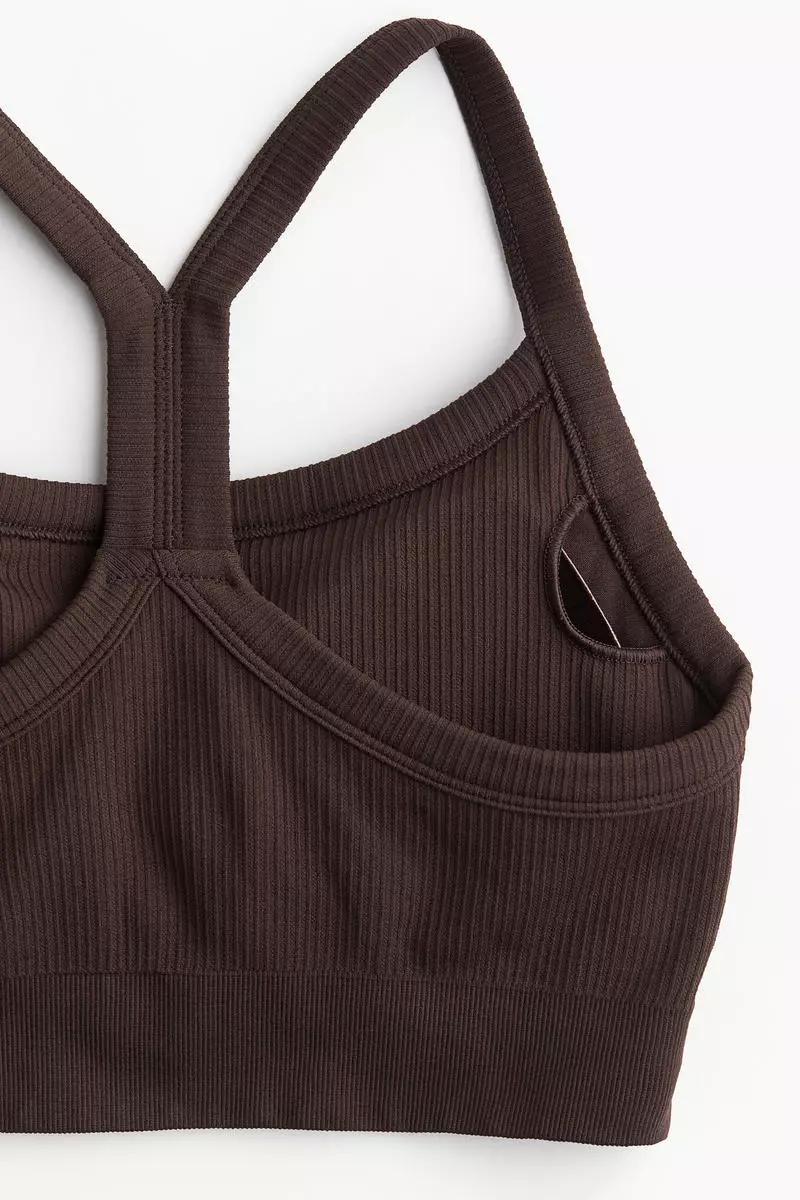 Buy H&M Seamless Medium Support Sports bra in DryMove™ 2024 Online | ZALORA