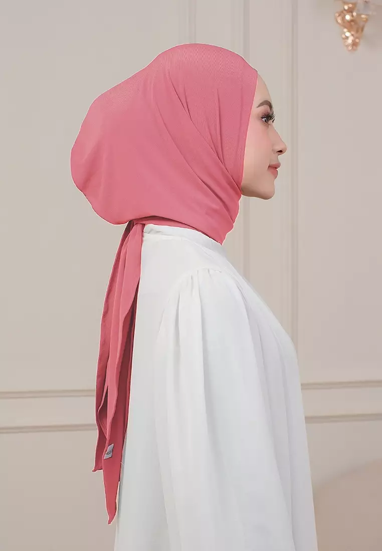Jual Cantik Kerudung HIJAB INSTAN QIARA - PINK Original 2025 | ZALORA Indonesia