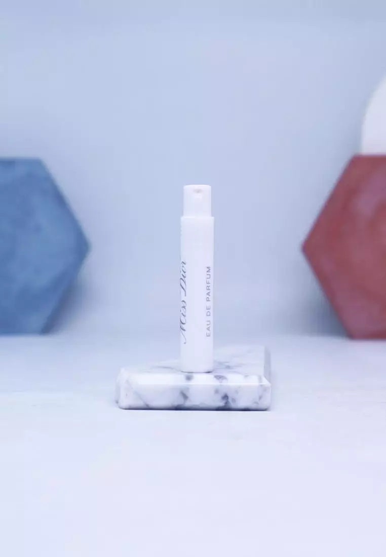 Jual Christian Dior Christian Dior Miss Dior Woman (Vial) 1 ML Original 2024 | ZALORA Indonesia