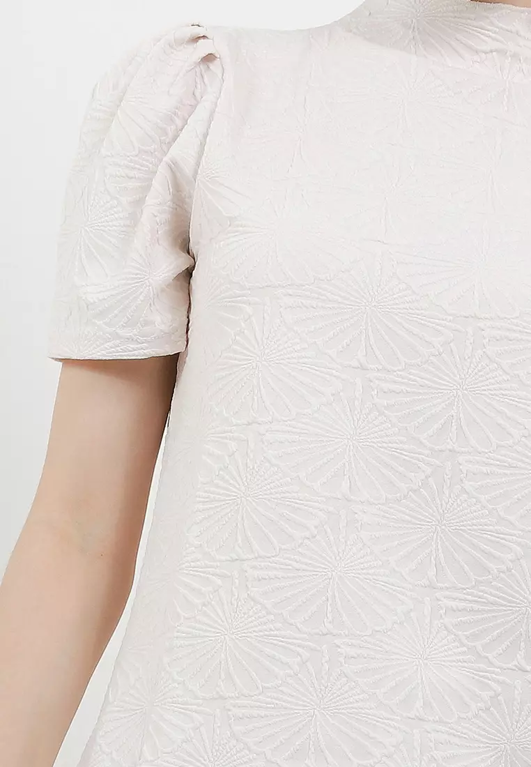 Jual Icons Mock Neck Embossed Puff Sleeve Blouse Original 2025 | ZALORA Indonesia