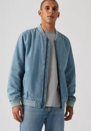 Jual Levi's Pria 100% Original di ZALORA