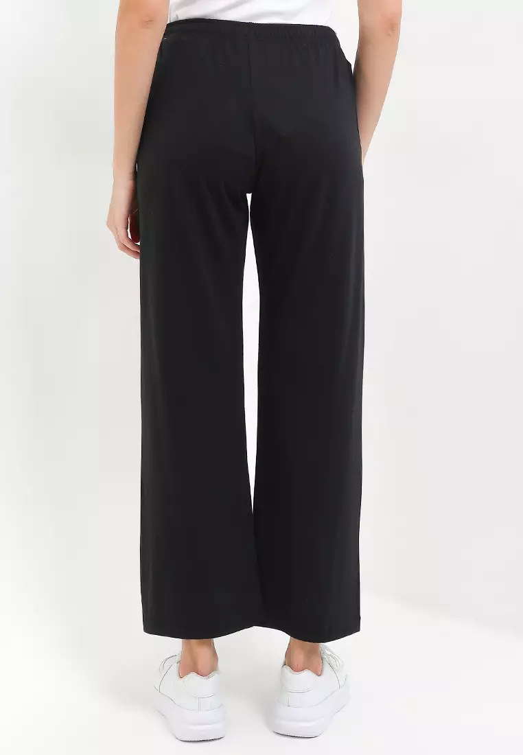 Jual Nike Sportswear Chill Knit Mid-Rise Lightweight Open-Hem Pants ...