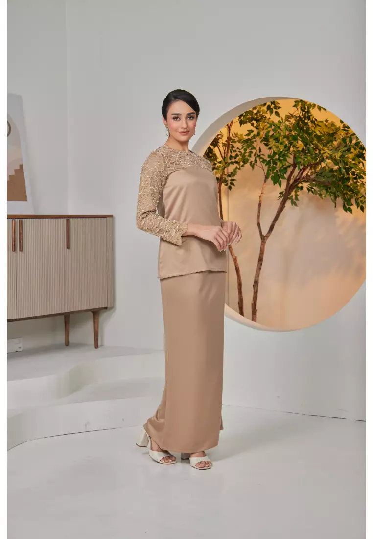 Buy Amar Amran Renda Melissa Kurung Kedah Online | ZALORA Malaysia