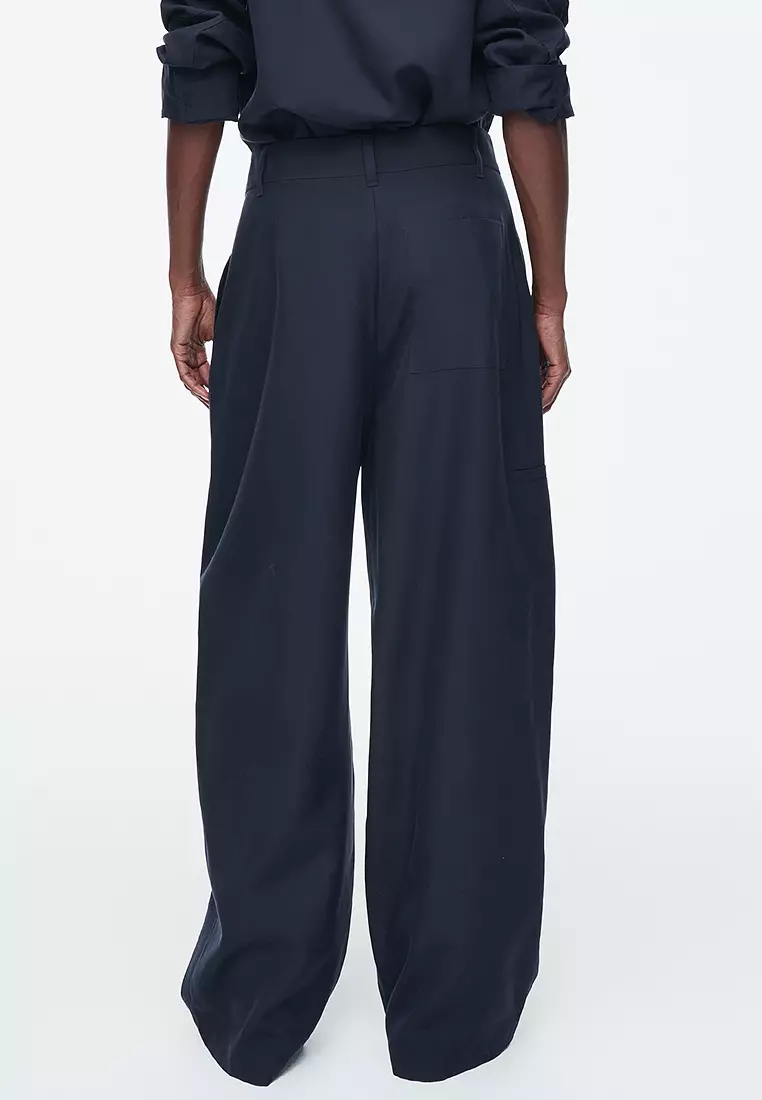 COS Barrel-Leg Utility Trousers 2025 | Buy COS Online | ZALORA Hong Kong