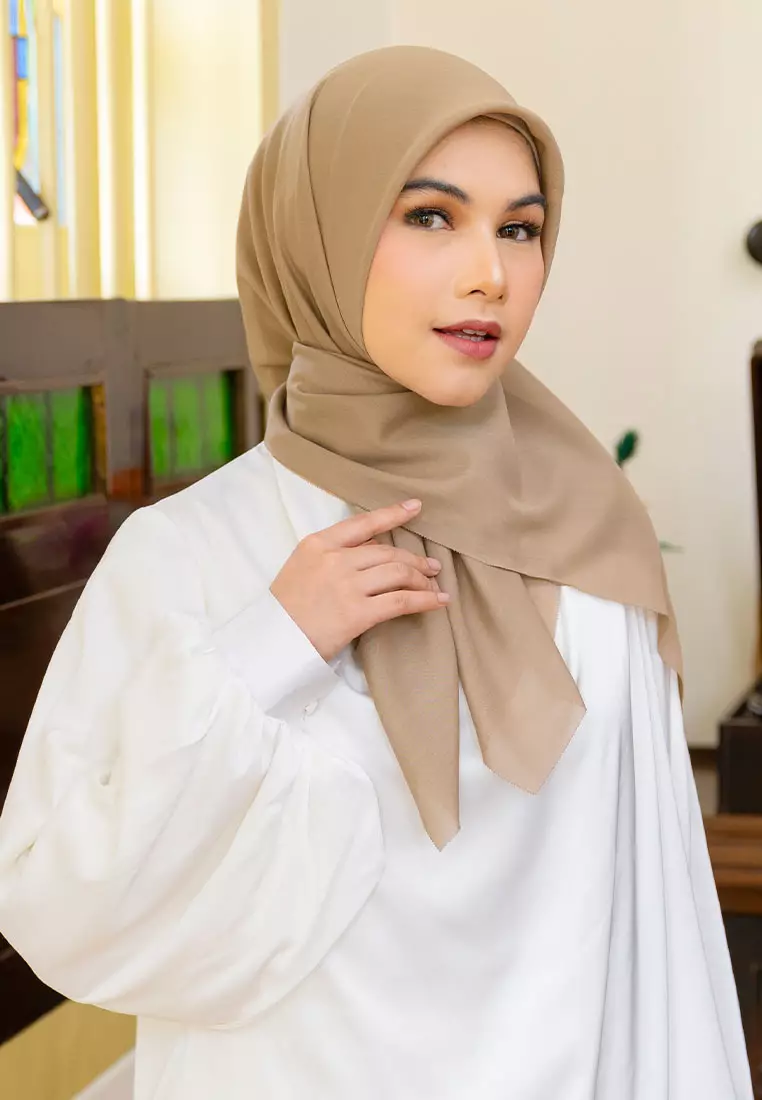Jual Lozy Hijab Dya Voal Natural Original 2024 | ZALORA Indonesia
