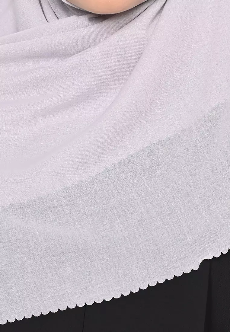 Jual My Daily Hijab Hijab Square Voal Gucci Lasercut Grey Original 2025 ...