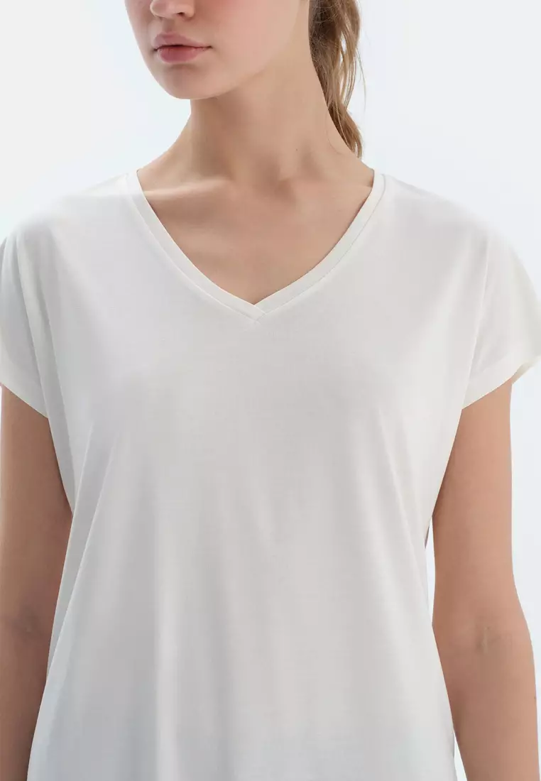 Buy DAGİ Off White Basic T-Shirt, V-Neck, Regular, Short Sleeve ...