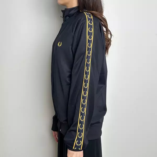 Jual Fred Perry Jaket FRED PERRY BAND TAPE SHOULDER YELLOW NAVY ZIP ...