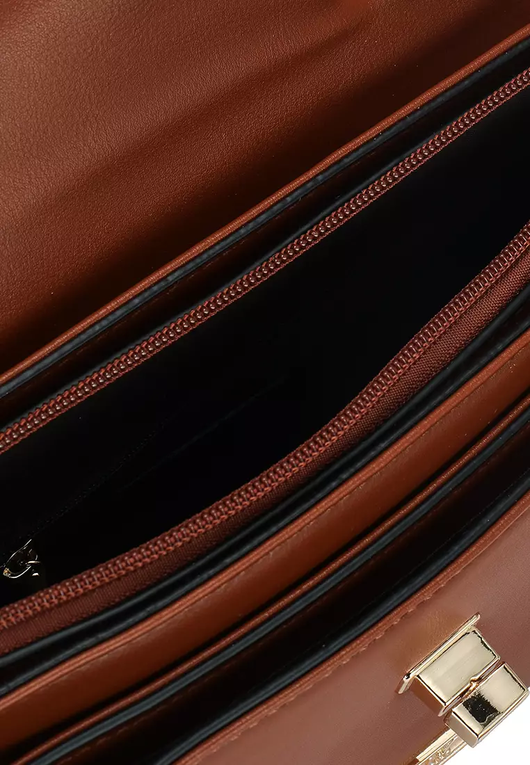 Jual Unisa Faux Leather Sling Bag With Metal Chain Original 2024 ...