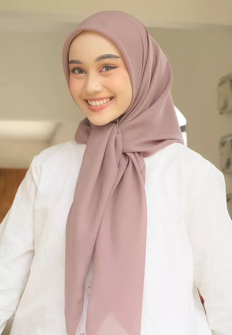 Jual Lozy Hijab Polly Cotton (Hijab Segiempat Bella Square) Deep ...