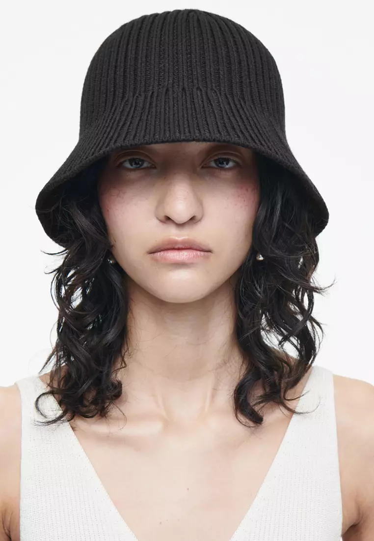 COS Ribbed-Knit Bucket Hat 2024 | Buy COS Online | ZALORA Hong Kong