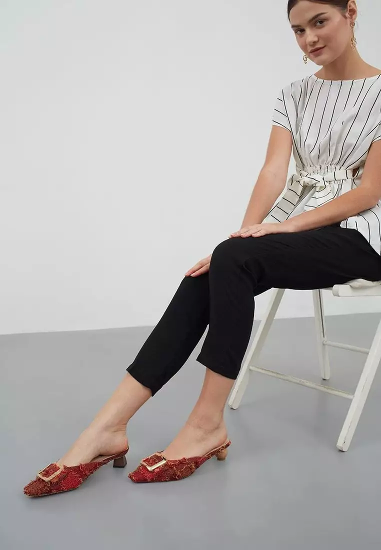 Jual Berrybenka Label Lotraya Julian Big Buckle with Round Heels Red ...