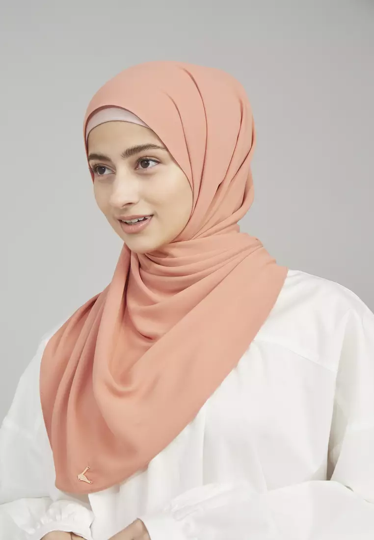 Buy ARUMN PETRA BASIC SHAWL Online | ZALORA Malaysia