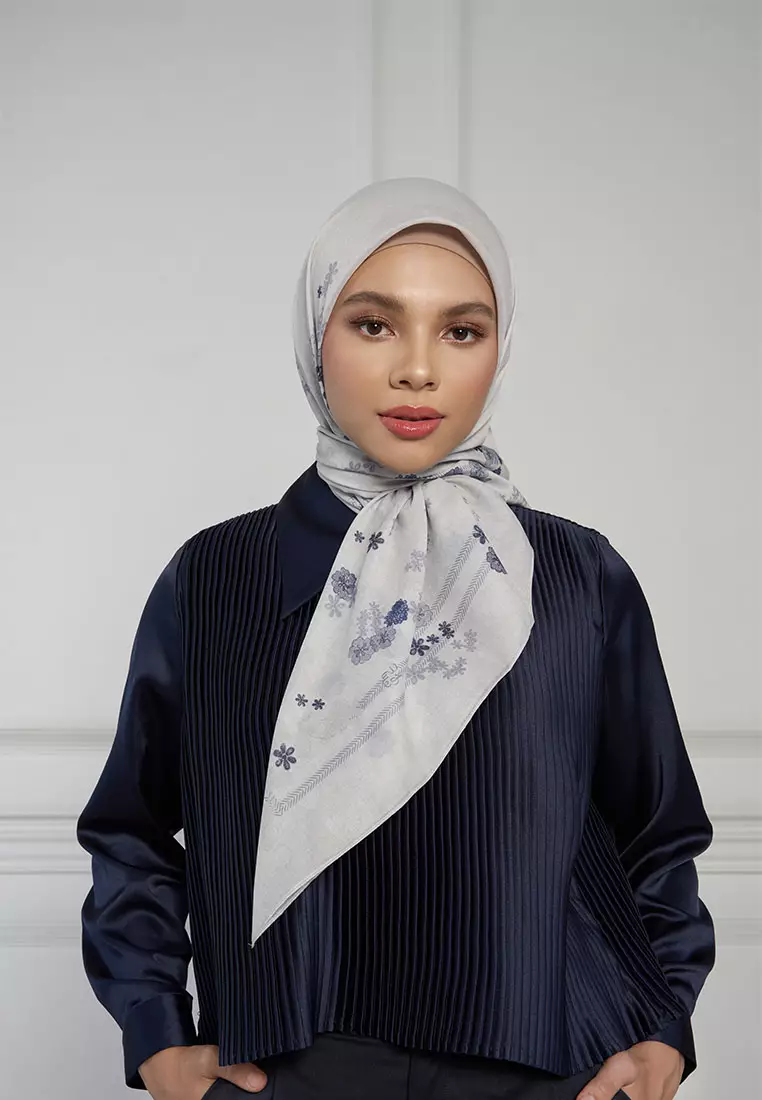 Jual KAMI Kami Nabari Signature Scarf Ash Original 2025 | ZALORA Indonesia