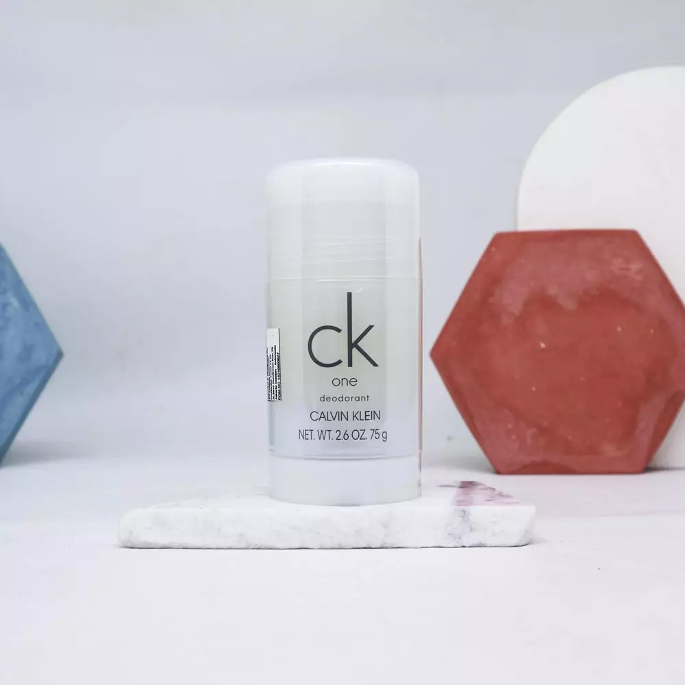 Jual Calvin Klein Calvin Klein One Unisex (Deo Stick) 75 ML Original 2023 | ZALORA Indonesia