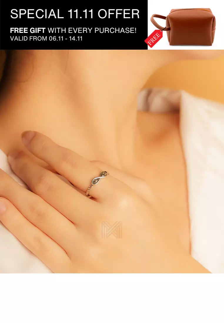 Pandora multifaceted ring store
