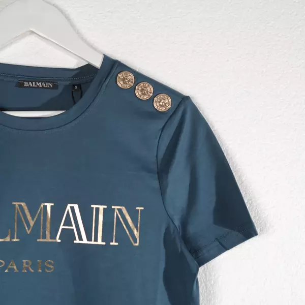 Jual Balmain Kaos BALMAIN FLOCKED TEXT OUTLINE GOLD DARK BLUE TSHIRT ...