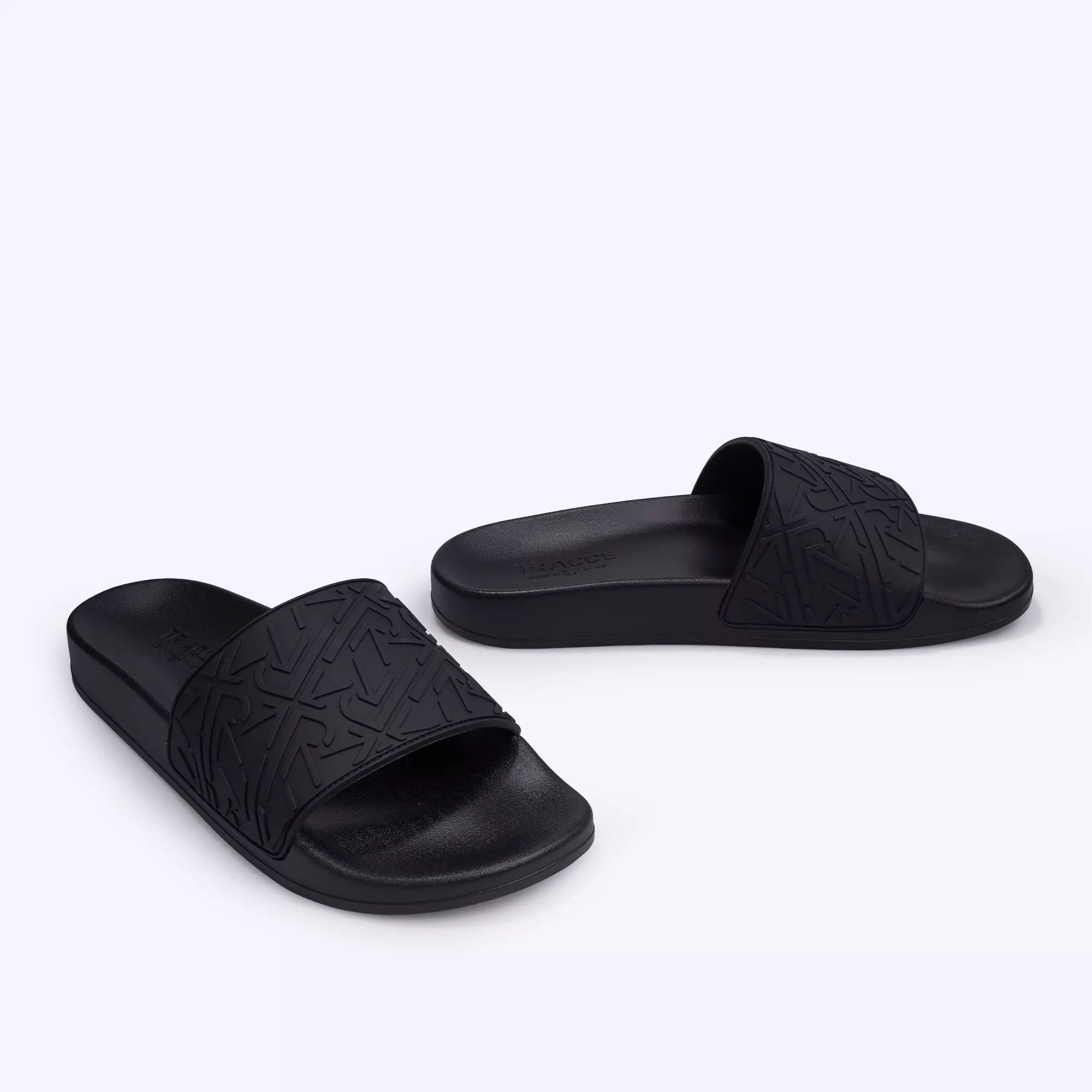 Jual Tracce TRACCE UMIN BLACK Original 2026 | ZALORA Indonesia