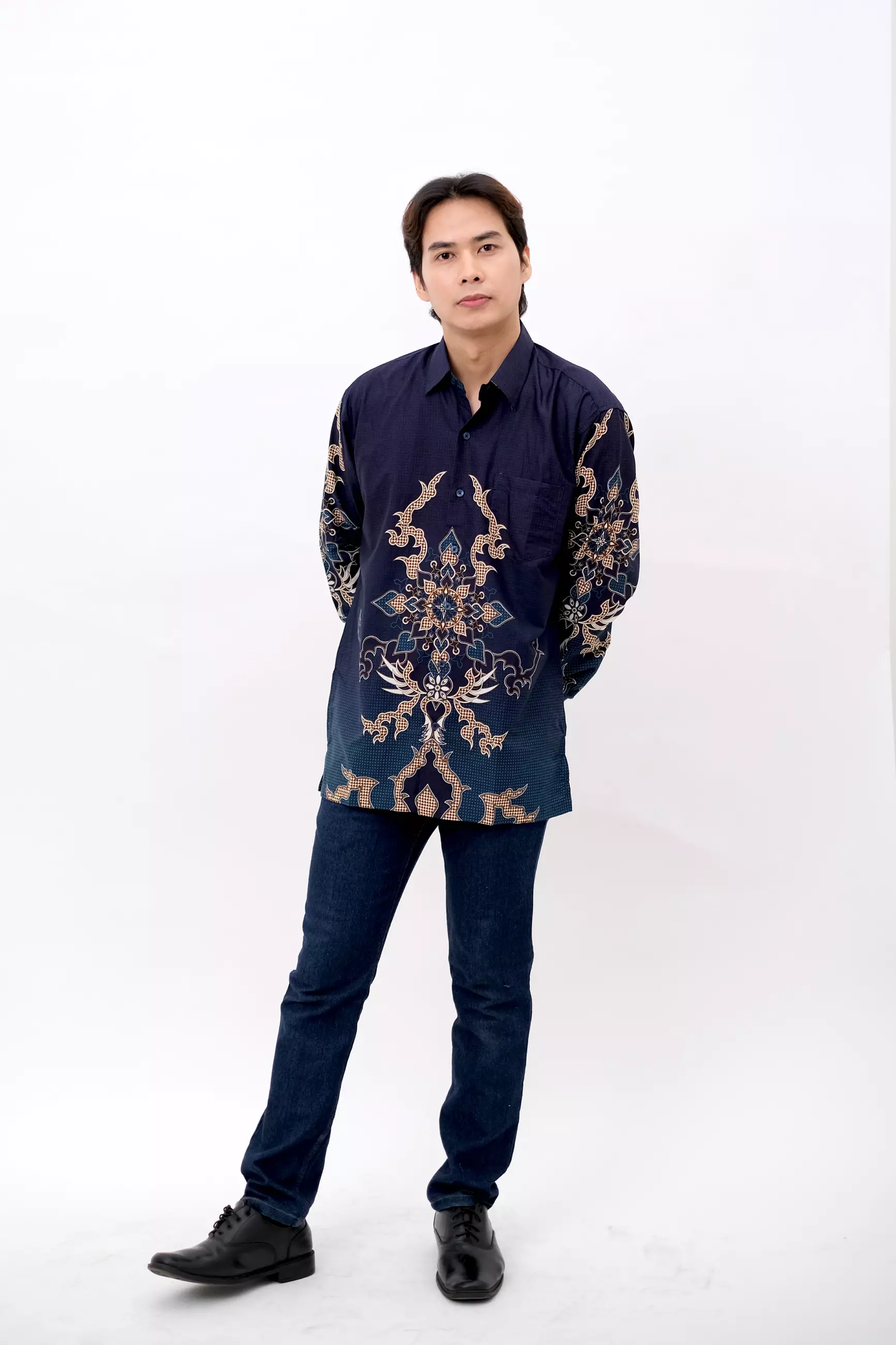 Jual Andre Michel Andre Michel Kemeja Batik Lengan Panjang Navy Cokelat ...