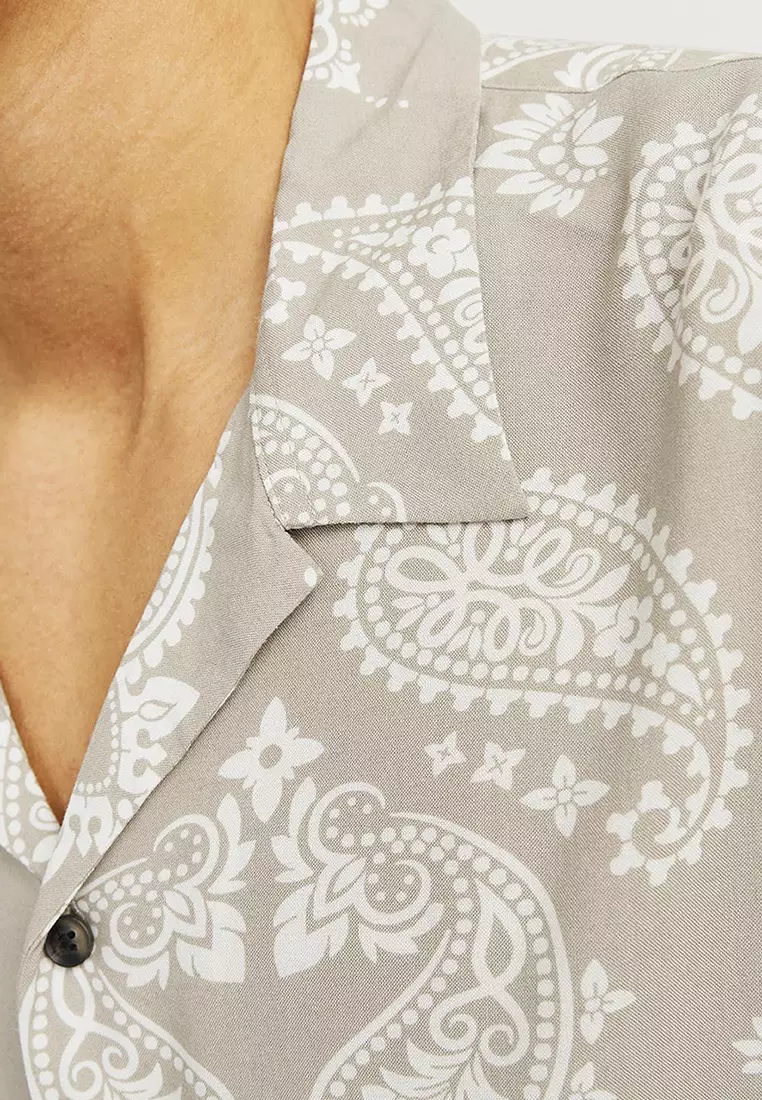 Jual Jack & Jones Jeff Paisley Resort Shirt Original 2024 | ZALORA ...